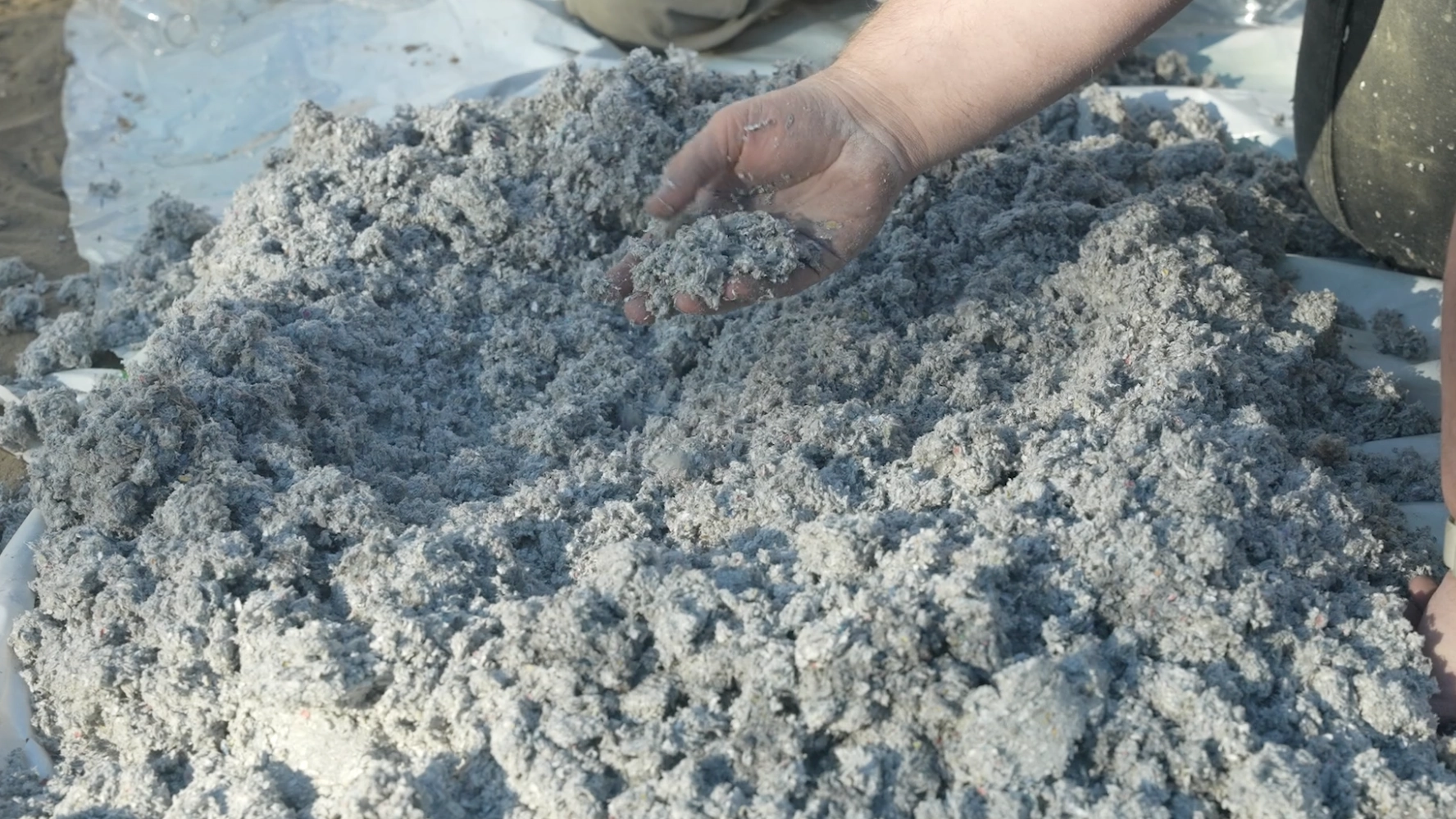 Cellulose vs. Fiberglass Insulation | Comparative Analysis Guide